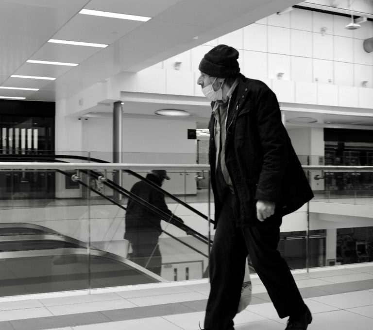 Lee Ward - Artist on PortraitMode - Share Your Street Photography