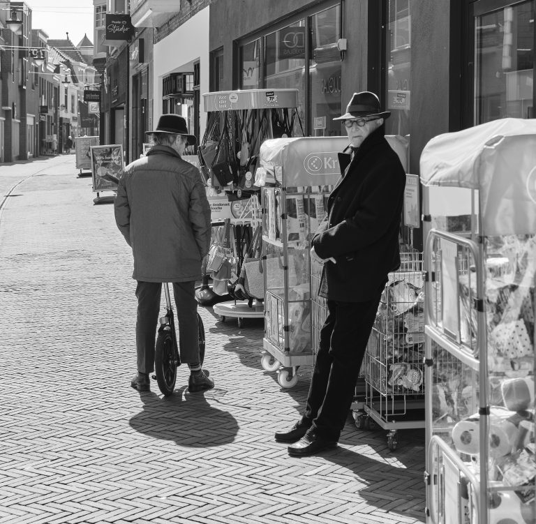 Henk Vos - Artist on PortraitMode - Share Your Street Photography