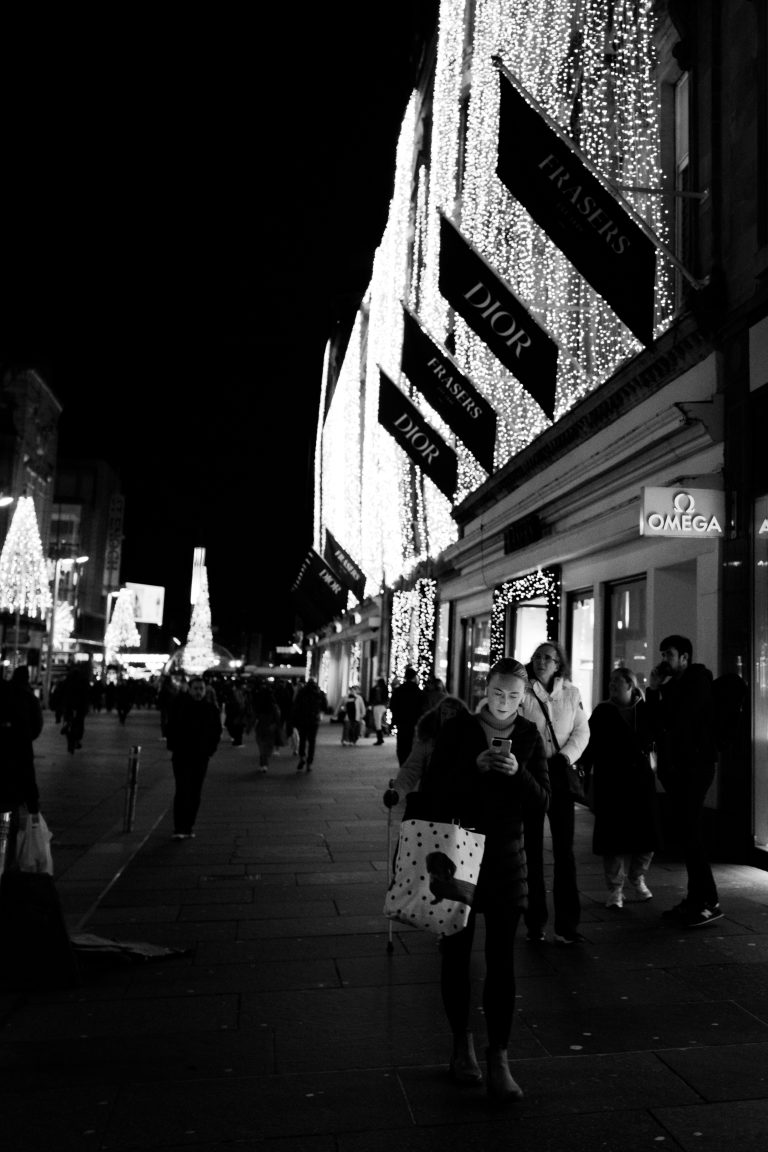 Peter Heasman - Artist on PortraitMode - Share Your Street Photography