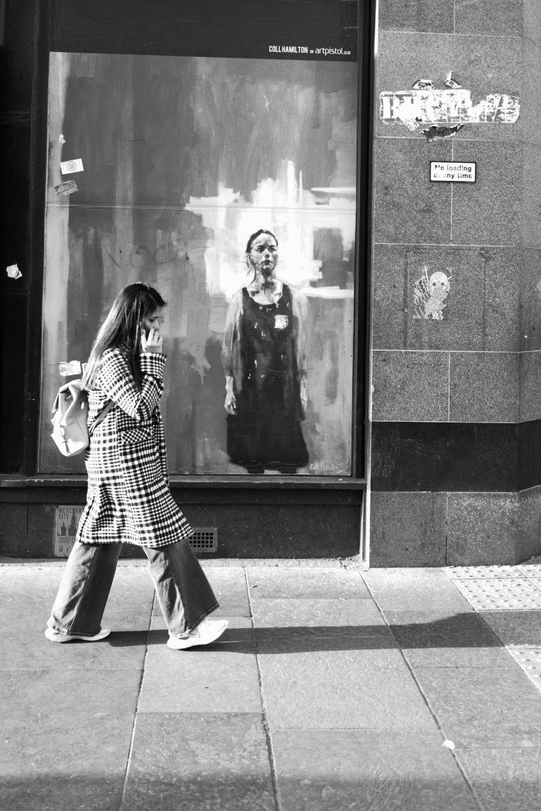 Peter Heasman - Artist on PortraitMode - Share Your Street Photography