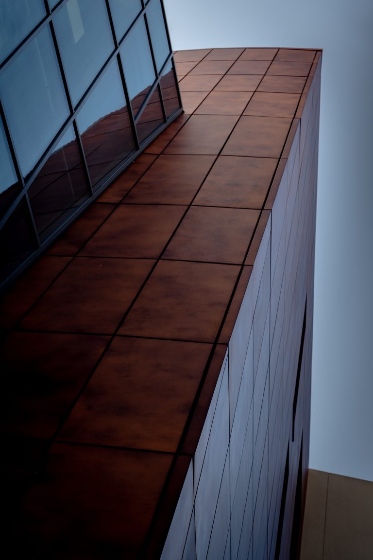 Peter Heasman - Artist on PortraitMode - Share Your Street Photography